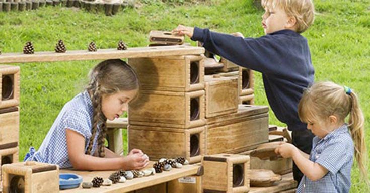 Natural loose parts | Children’s learning | Community Playthings