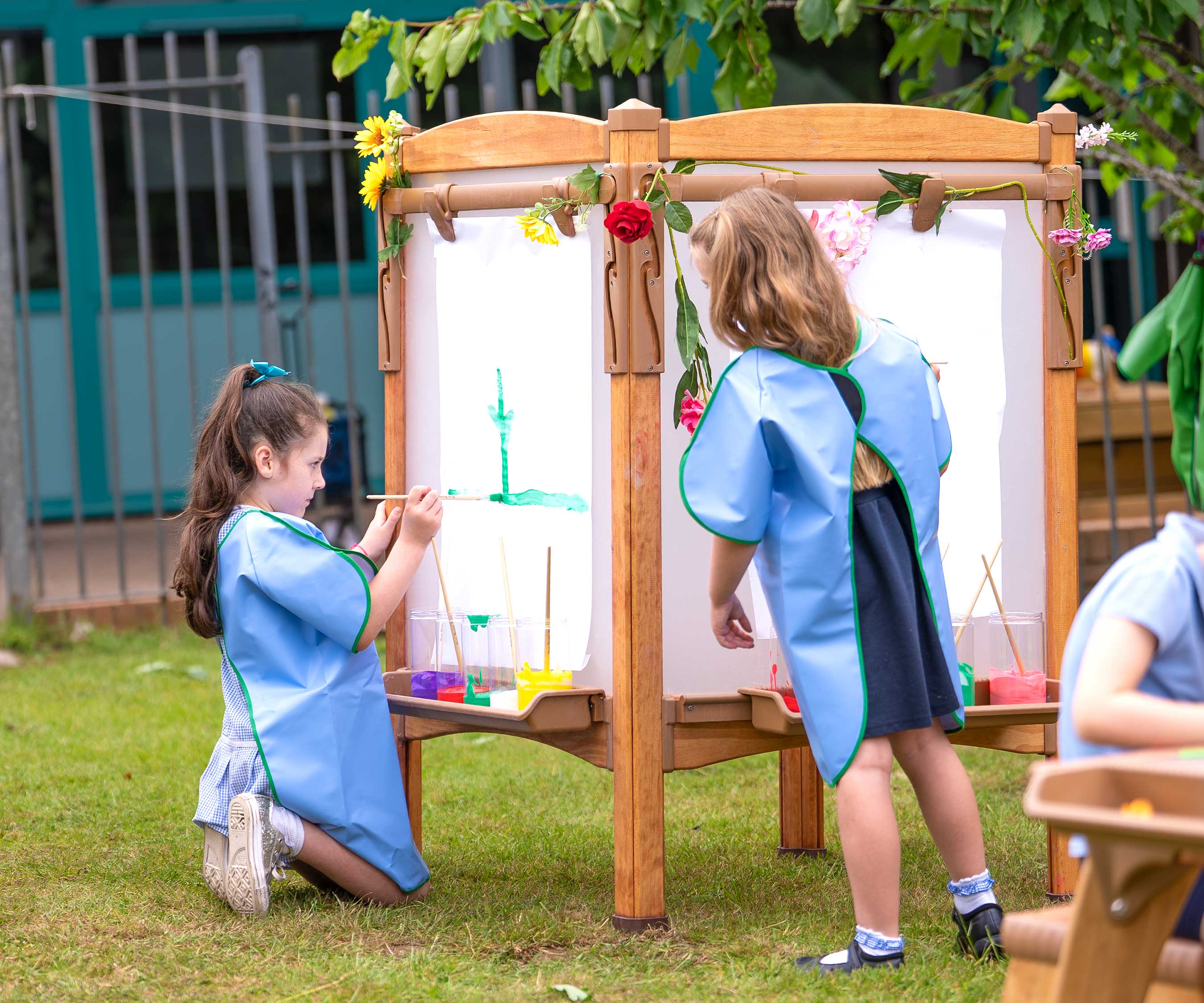 Outlast Easel Island